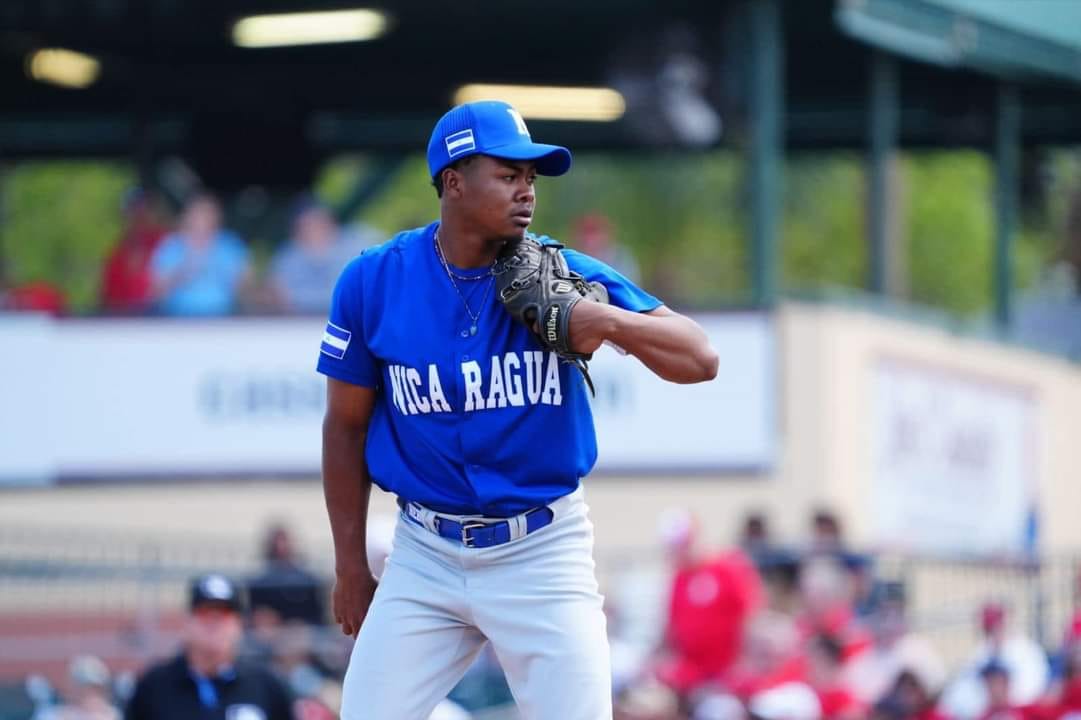 Duque Hebbert, Asciende - Noticias Bluefields